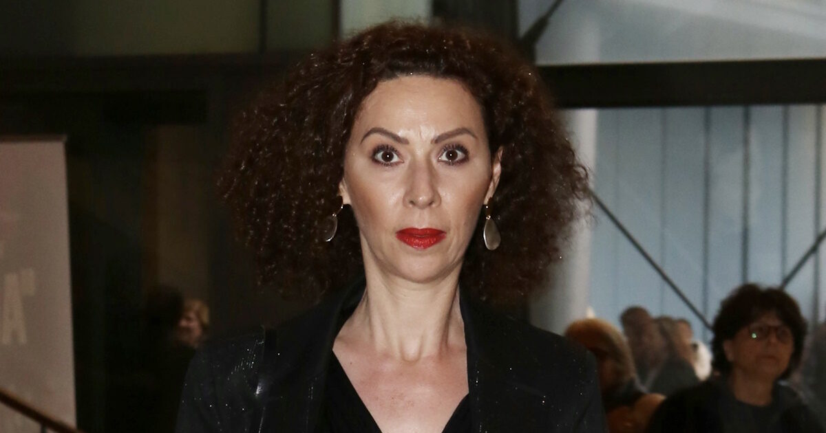 Δώρα Χρυσικού: «Την κλώτσησε και φώναξε “φύγε από εδώ βρωμομ…” – Η ...