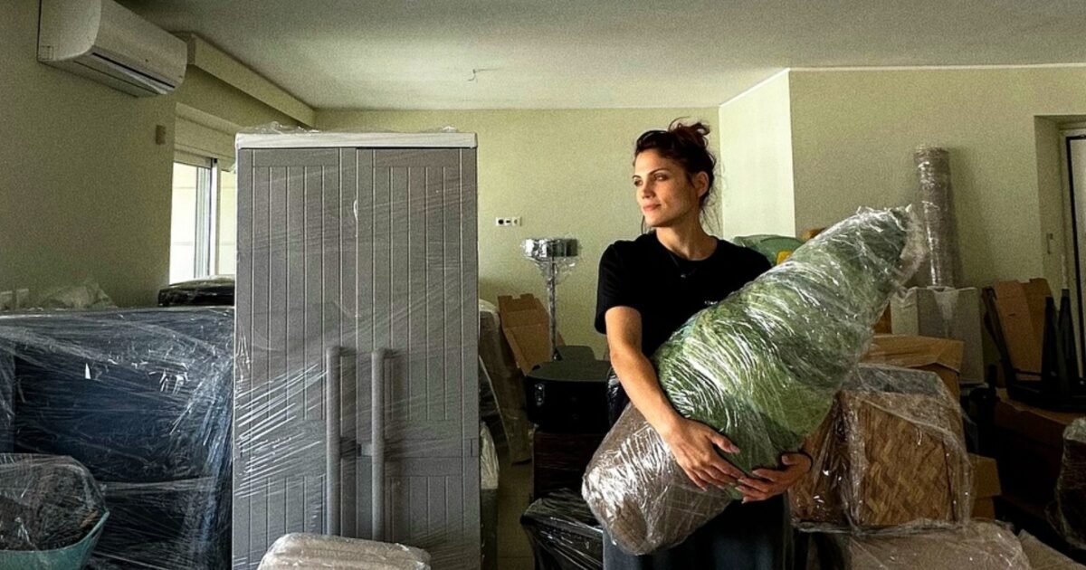 Μαίρη Συνατσάκη: Αλλάζει ξανά σπίτι – «Όχι πάλι ρε παιδιά»
