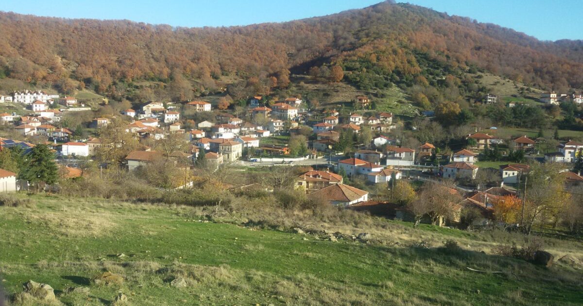 52 λεπτά από τη Θεσσαλονίκη: Ανοιξιάτικη εκδρομή σε ένα μαγευτικό χωριό ...