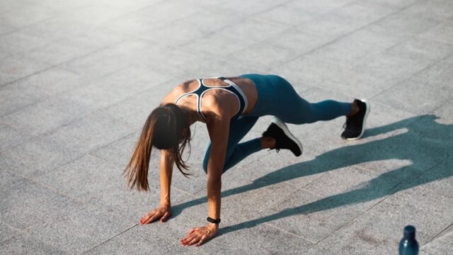 Mountain Climbers: Η προπόνηση που "λιώνει" λίπος και ενδυναμώνει όλο ...